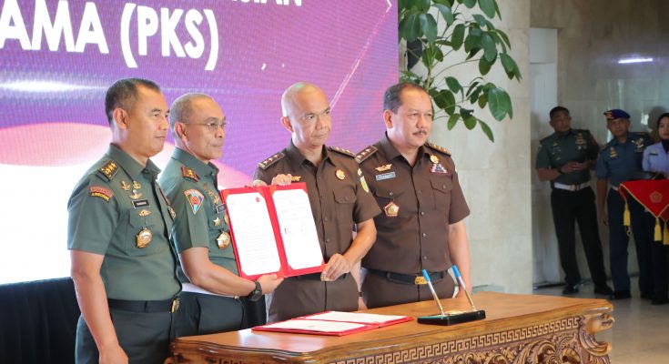 Jaksa Agung Muda Intelijen Dan Komandan Pusat Polisi Militer TNI ...